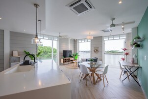 Apartamento (2D) | Sala de estar | Smart TV de 40 polegadas com canais por cabo 