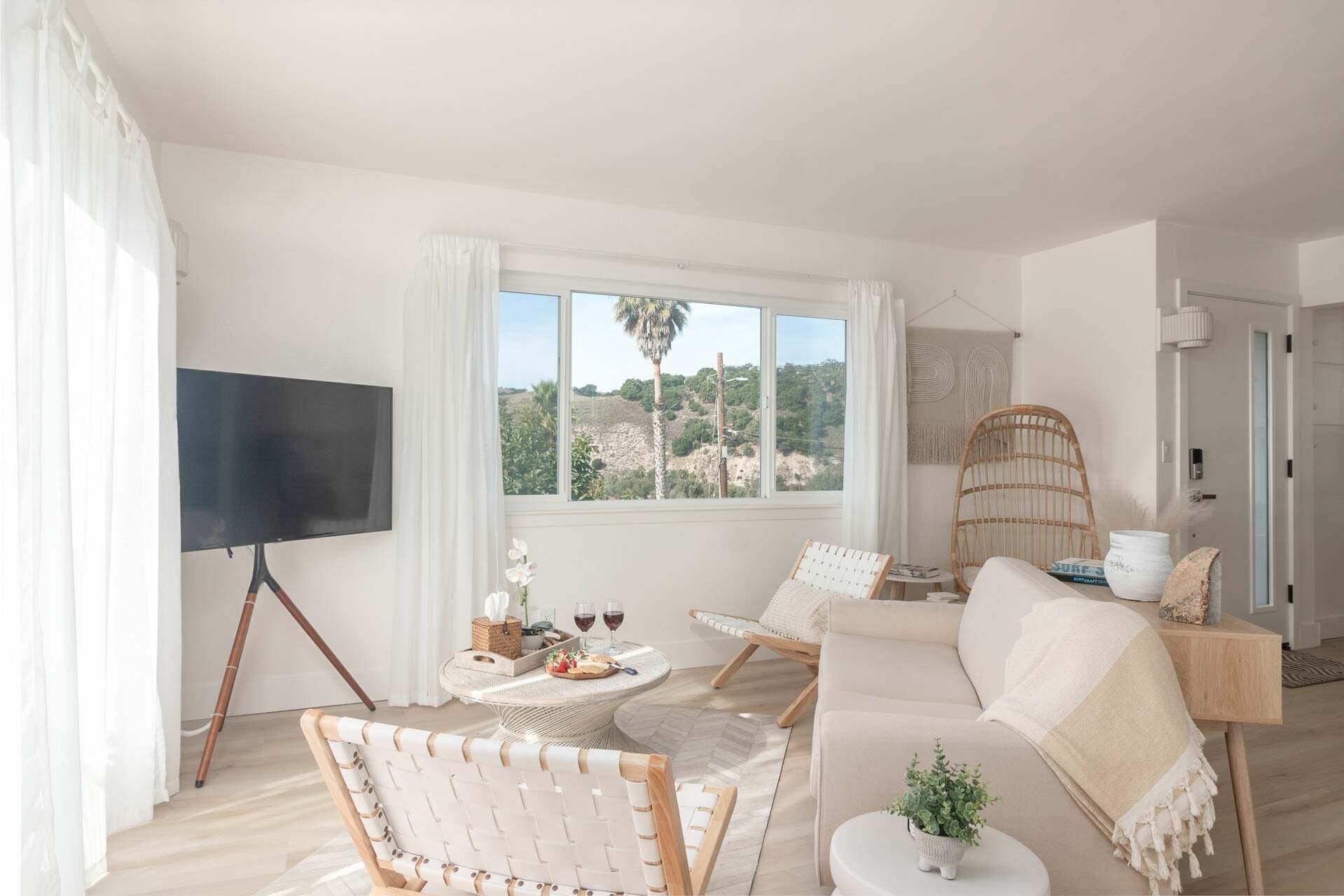 Sun-drenched Coastal Retreat: Luxe 2-bed Condo Walkable To Avila Beach! - Avila Beach, CA