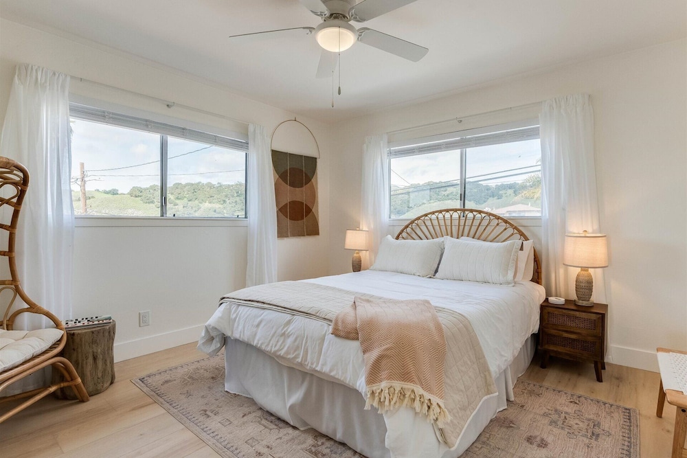 New! Sun-drenched Coastal Retreat: Luxe 2-bed Condo Walkable To Avila Beach! - San Luis Obispo, CA