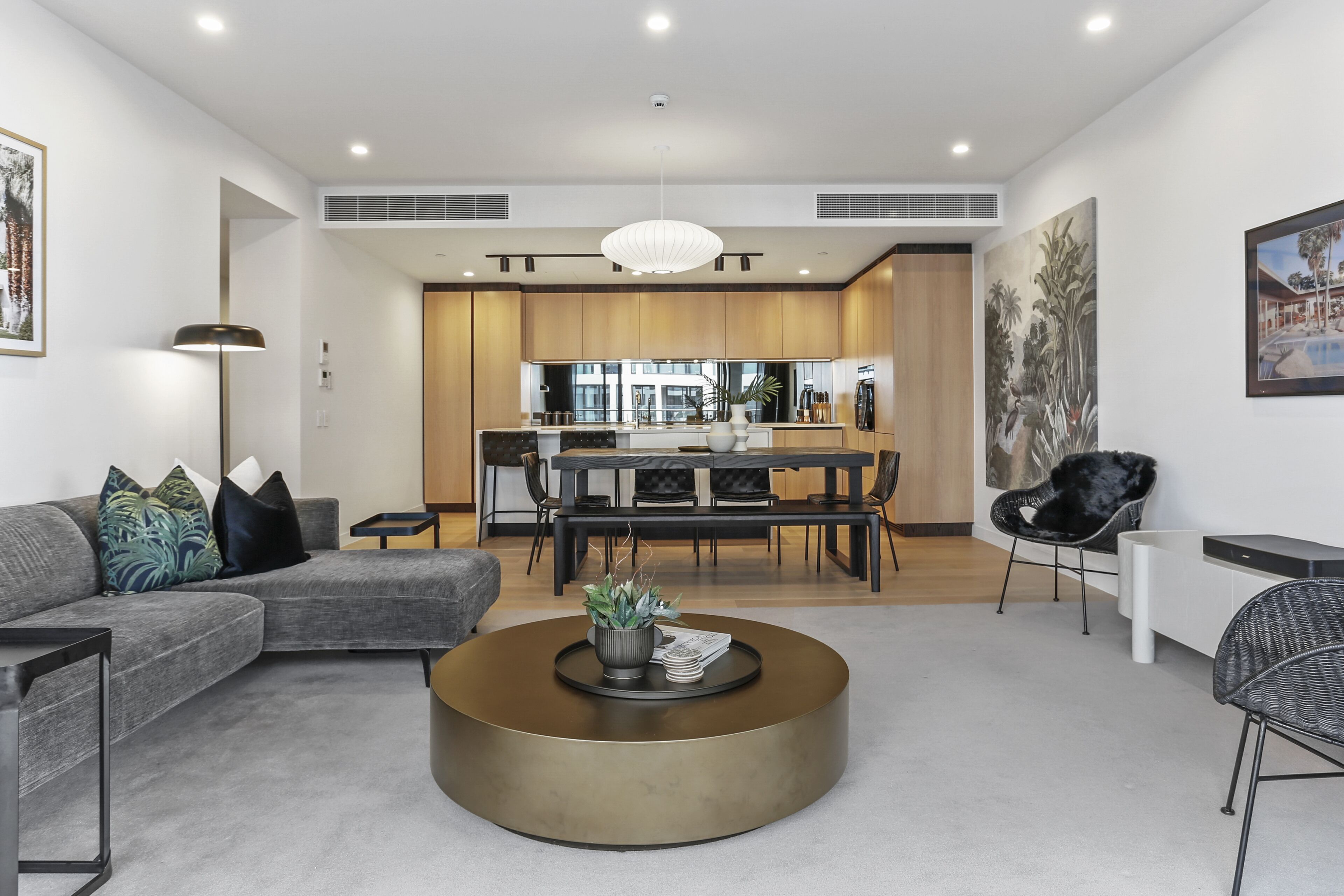 Apartamento luxo | Área de estar | Smart TV 55 polegadas com canais digitais, Netflix
