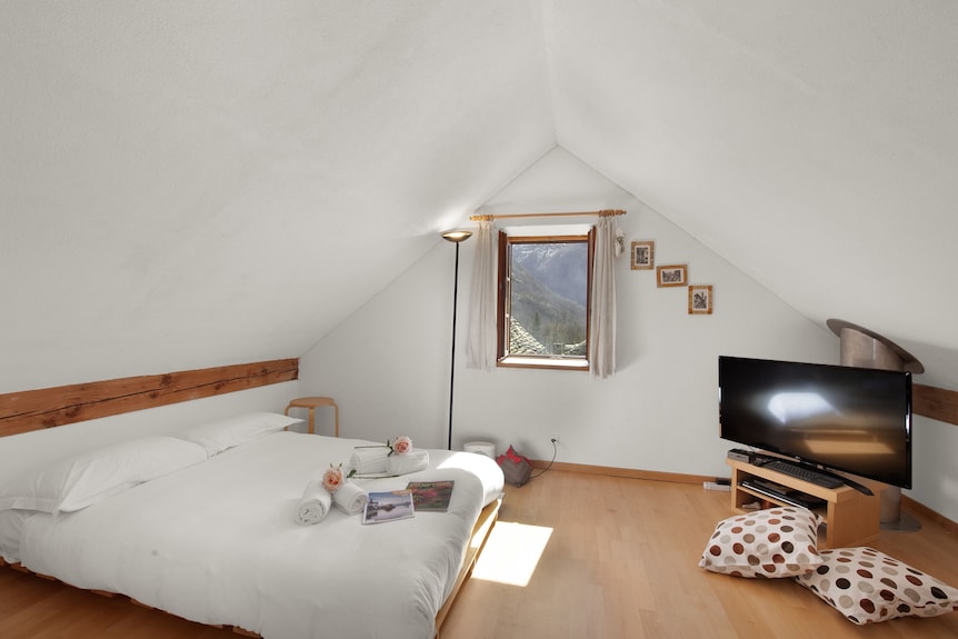 Rustico Al Forno Sonogno, Sonogno, Val Verzasca, Switzerland - Verzasca