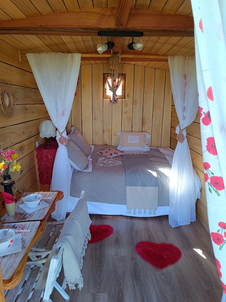 Roulotte Romantique Ô Rêves Atypiques - Auvergne