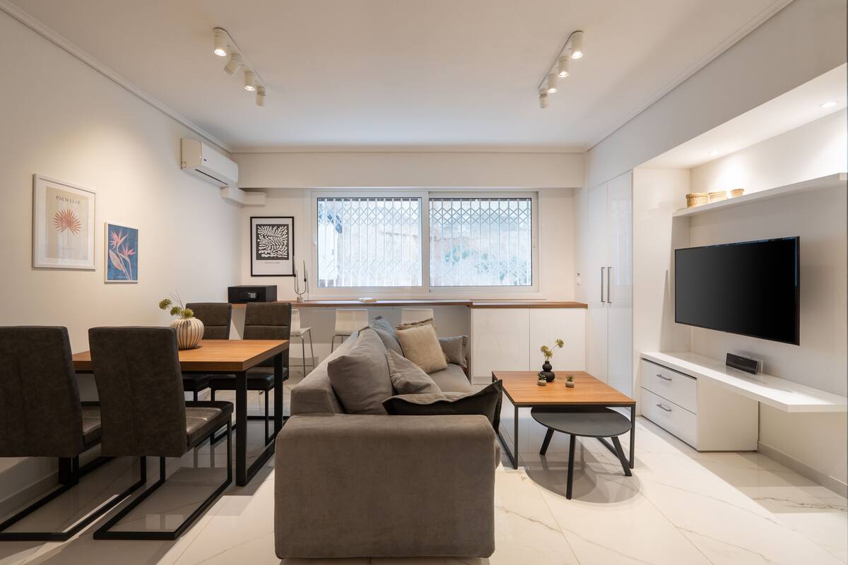 Apartamento Cidade | Sala de estar | Smart TV de 50 polegadas com canais por cabo