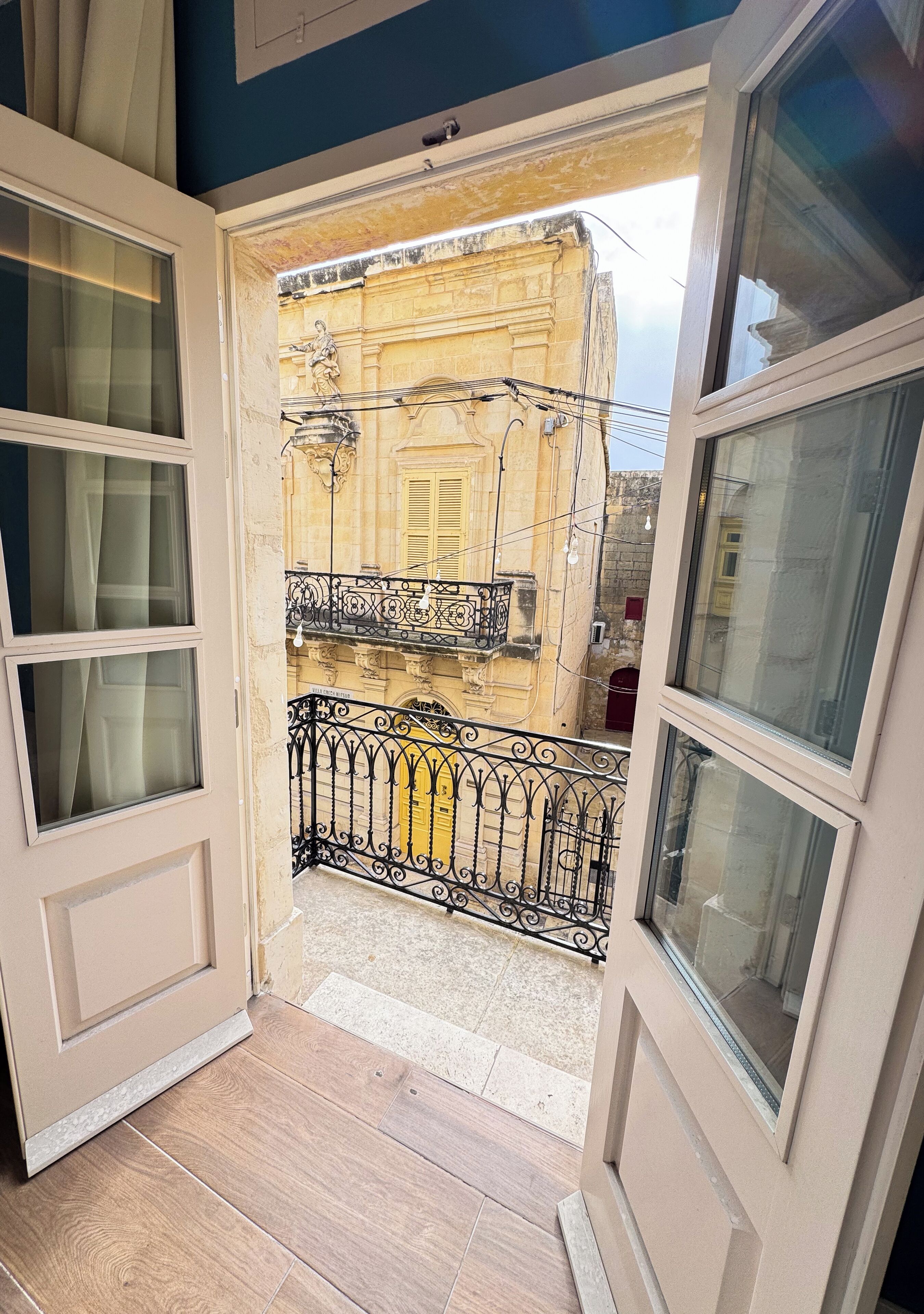 Quarto casal família, sacada, vista para a cidade | Sacada