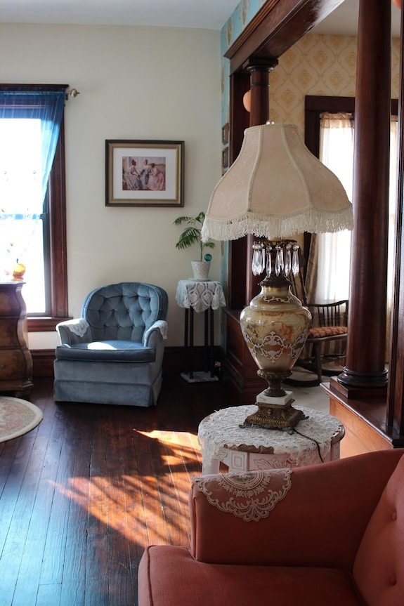 Restored 1910 Cottage Near Shawnee Forest, Lake Of Egypt, Wineries, Pet Friendly - Illinois