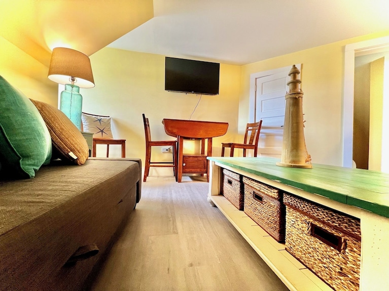 Cozy Attic-style: 3min Walk To Beach, Boardwalk & Convention Center - Seaport Aquarium, Wildwood