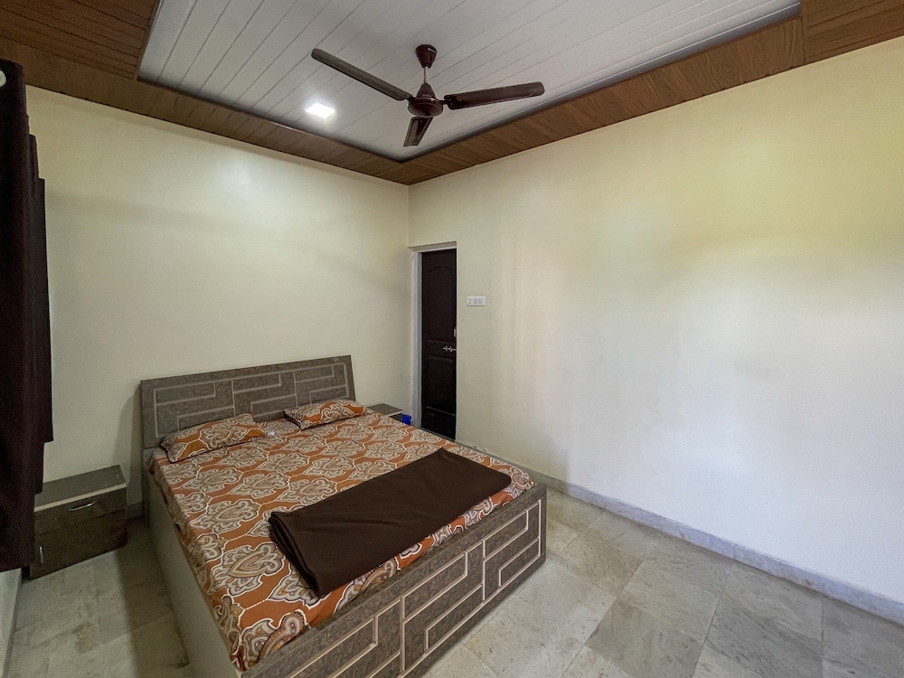 Owais Villa - 2 Bhk Villa With Enclosed Car Parking - Lonavala