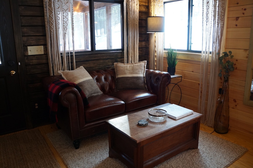 Moonlight Woods - Alchemist's Log Cabin - Vermont