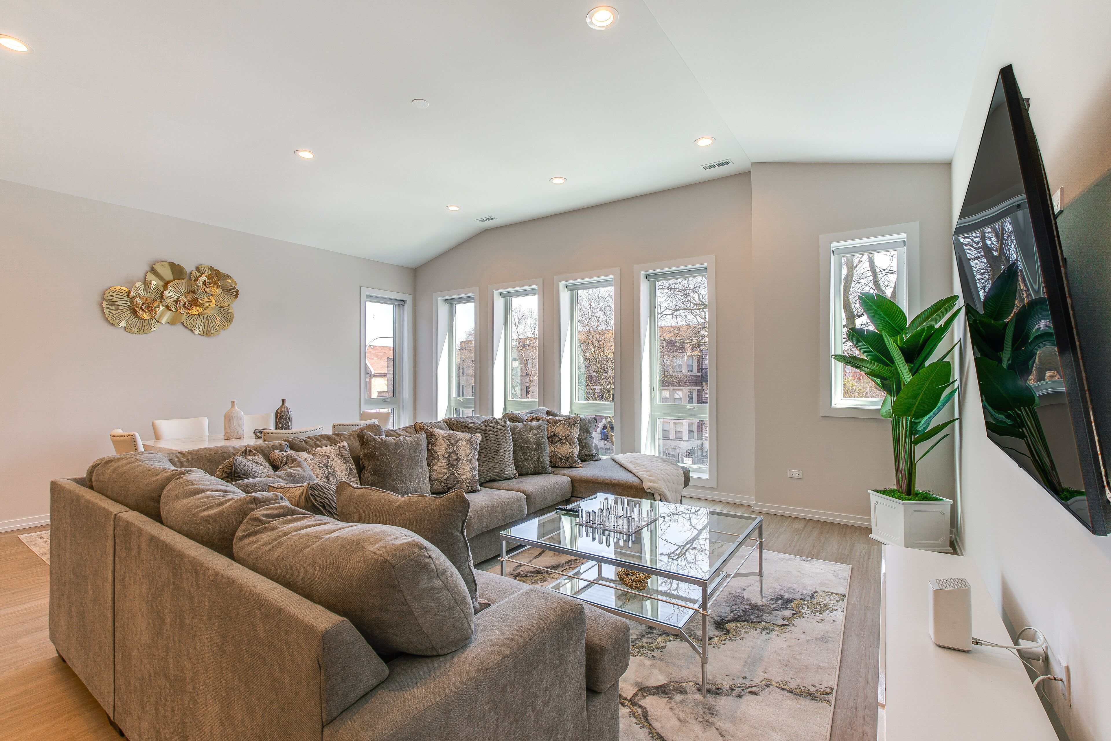 7 Mi To Downtown: Luxe Chicago Condo - Beverly - Chicago