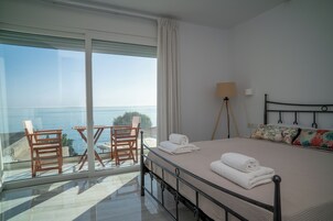 Villa de Luxo, piscina privativa, vista para o mar | Ferro/tábua de engomar, Wi-fi grátis 