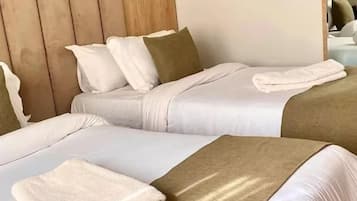 Quarto Duplo ou Twin Standard | Roupa de alta qualidade, minibar, cofre no quarto