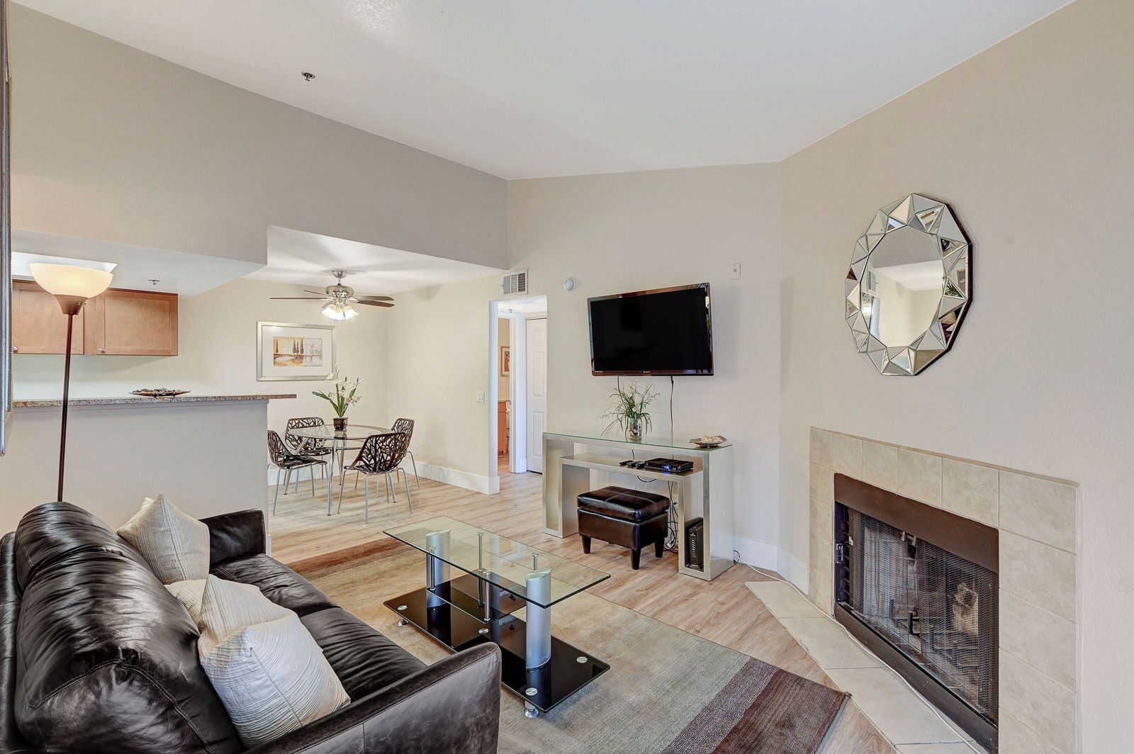 Las Vegas Condo Minutes From The Strip, Team Mobile And Allegiant Stadium - Henderson, NV