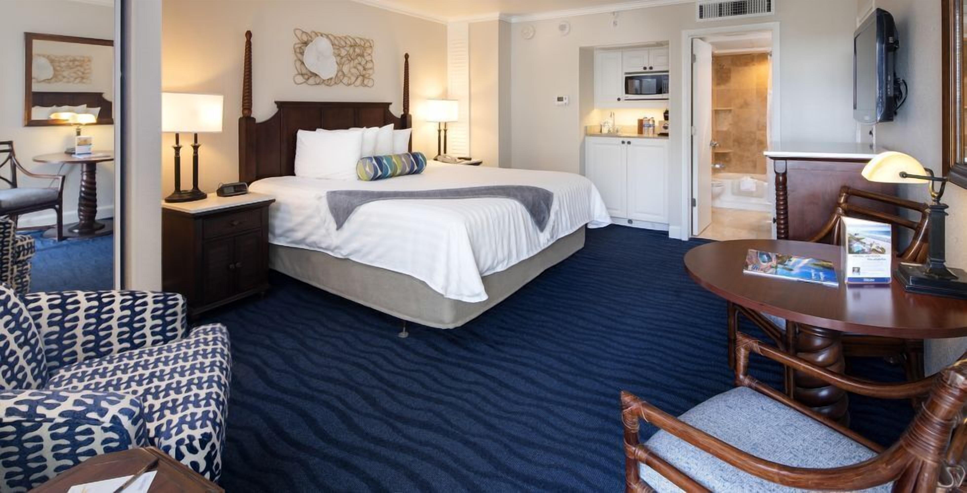 Deluxe 1 King Bed At Island Grand At Tradewinds - St. Pete Beach, FL