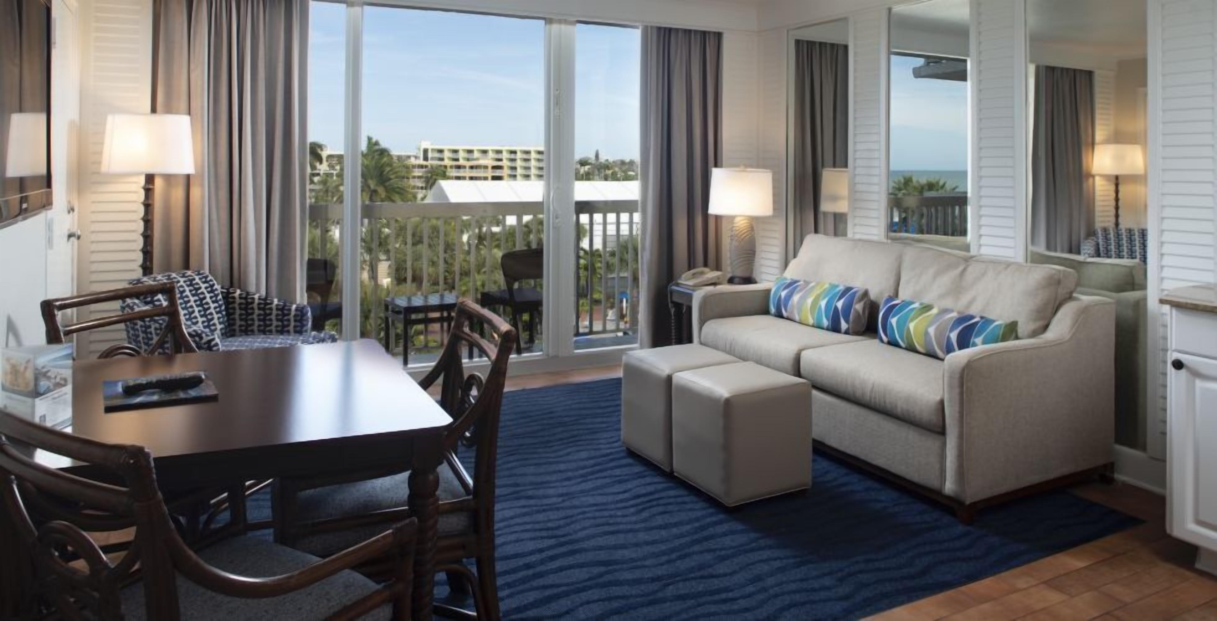 Tropical View Villa 2br With Balcony 4 Queen Beds At Island Grand At Tradewinds - St. Pete Beach, FL