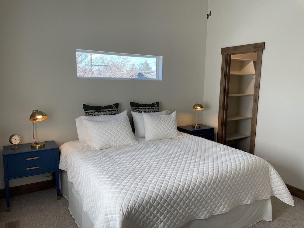New Cottage 4 Blocks From Downtown Loveland Co - Loveland, CO