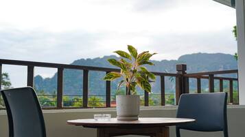 Cortinas/cortinados opacos, Wi-fi grátis