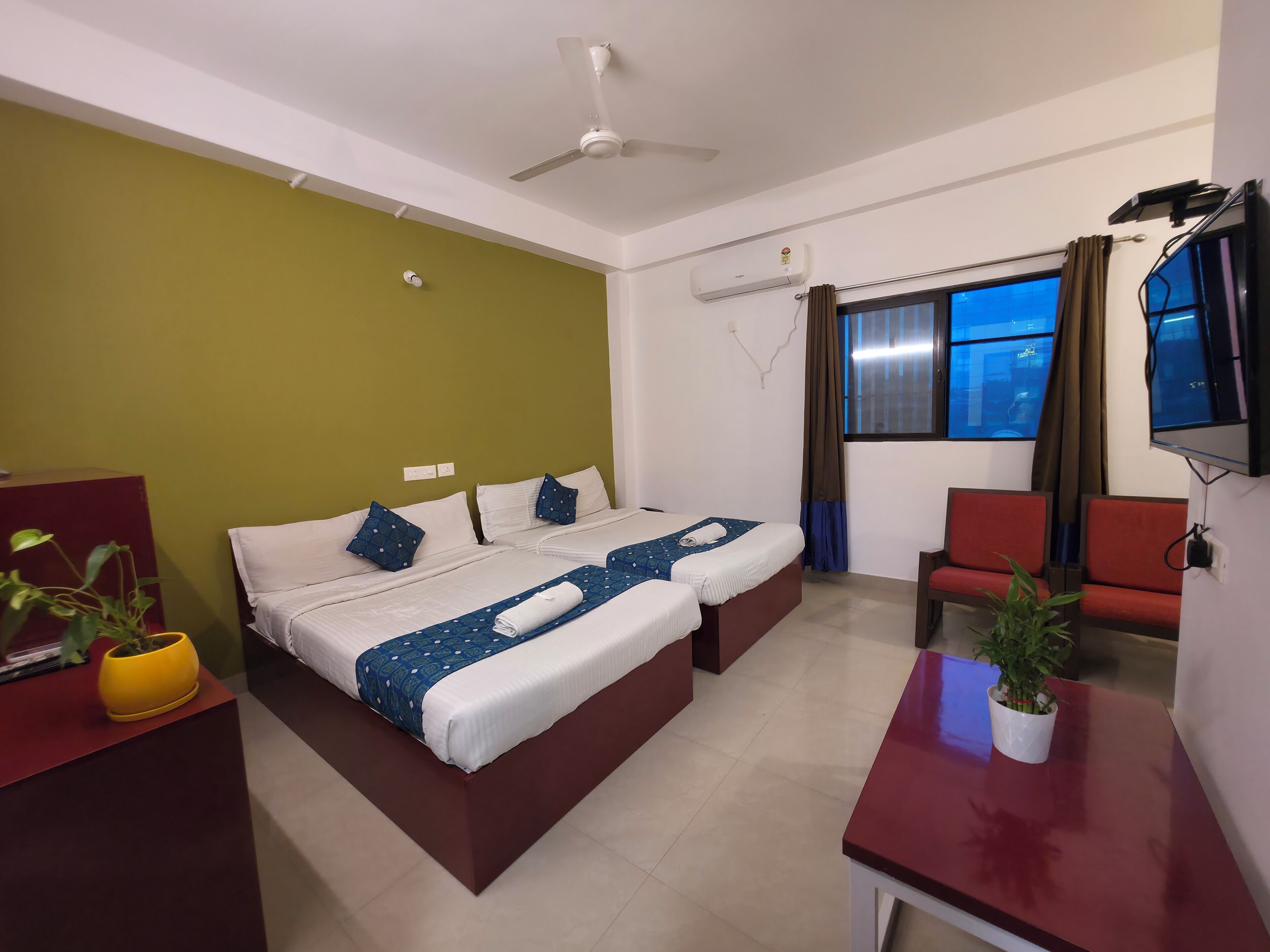 Quarto Familiar | Lençóis de algodão egípcio, roupa de alta qualidade, edredões de penas 