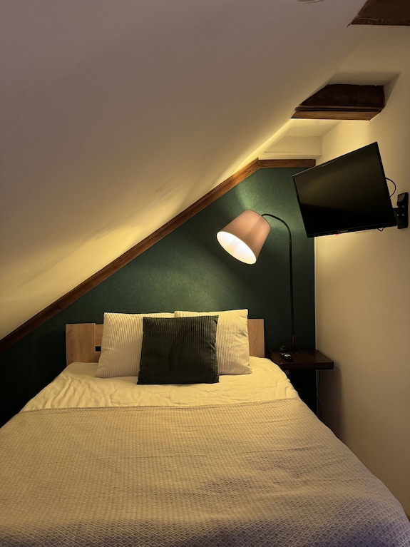 Cosy Quiet Tiny Studio With Lake Views In The Suburbs Of Balatonalmadi - Veszprém