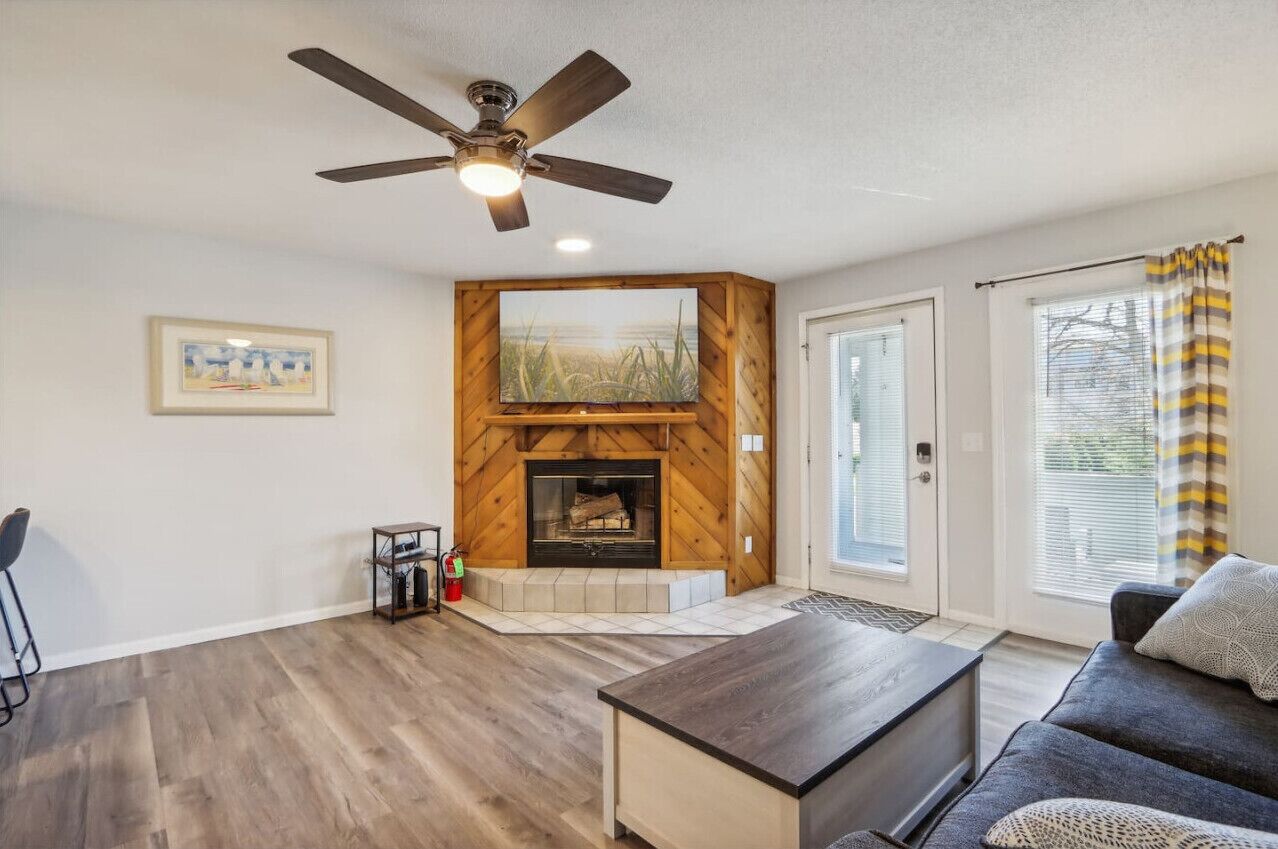 Dreamy Dells Oasis For Families & Couples - Lake Delton, WI