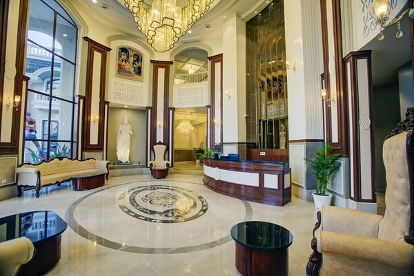 Sarovar Portico Saharanpur - Saharanpur