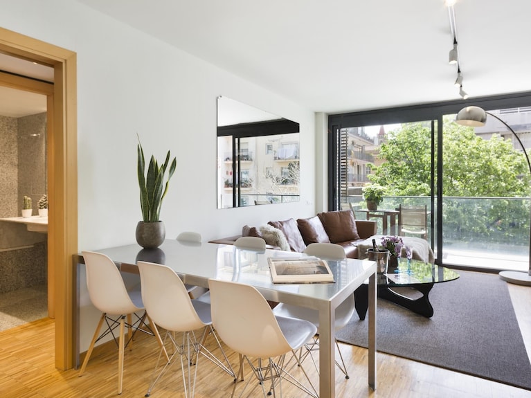 Executive Apartment For 6 Near Barcelona's Center - La Floresta