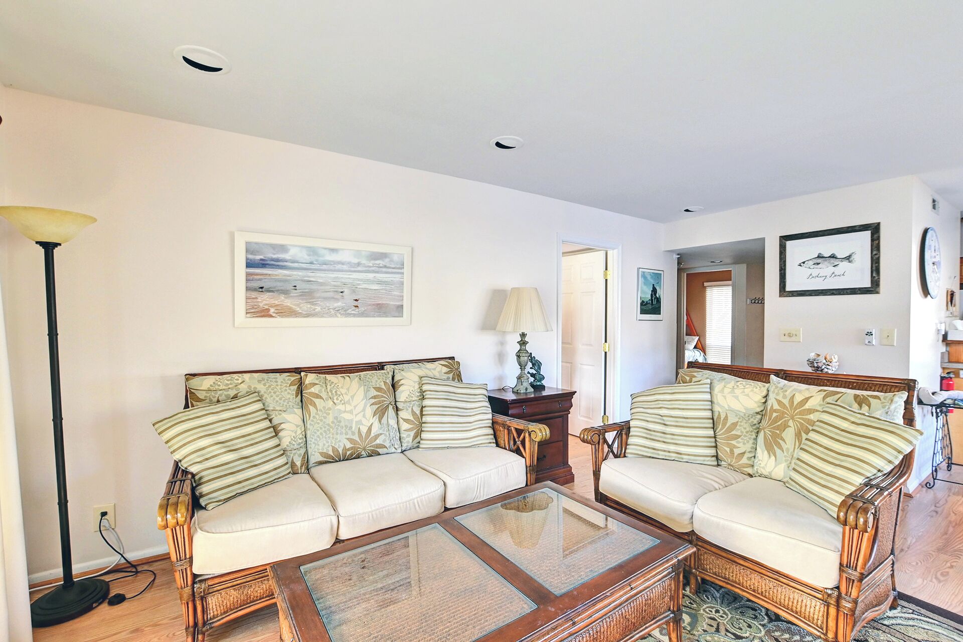 Sea Colony 2 Bed, 2 Bath, Sleeps 5, Beautiful Ground Floor Condo! Amazing Water View, Close To Tennis Courts, Pool, Shuttle, Wifi At The Property! - Bethany Beach, DE