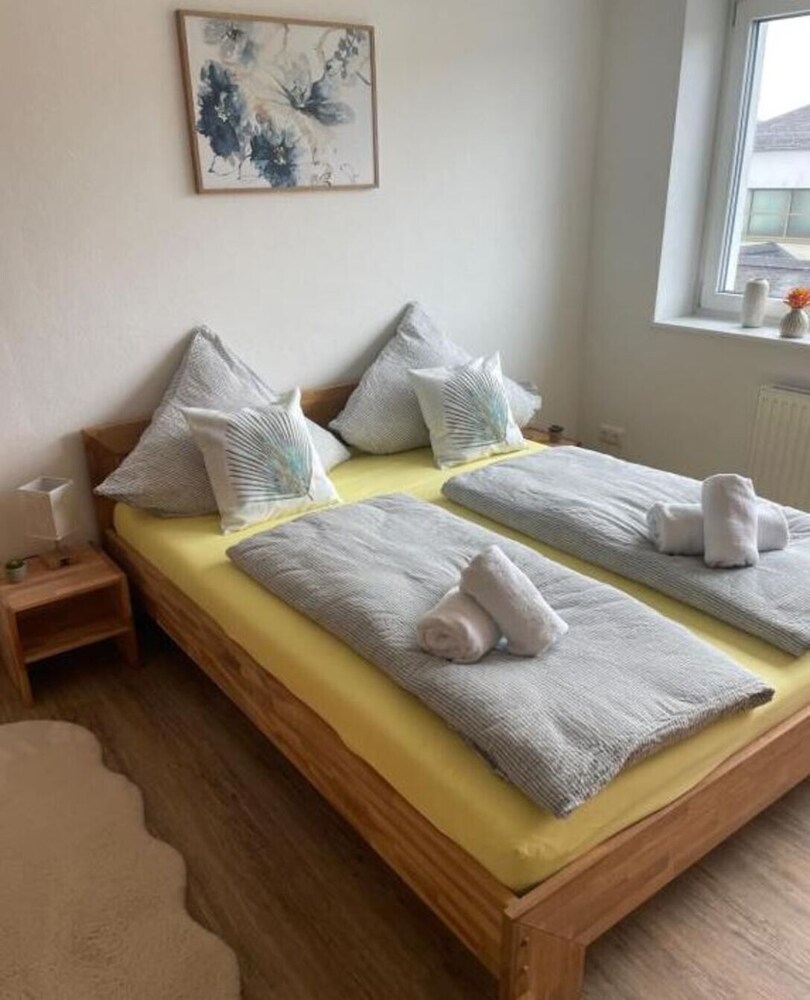 Am Fleurystr, All New, Komfortabel, Zentral In Amberg - Amberg