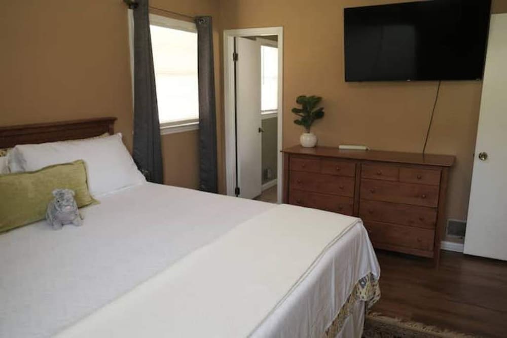 Entire House In Metro Atlanta - Griffin, GA