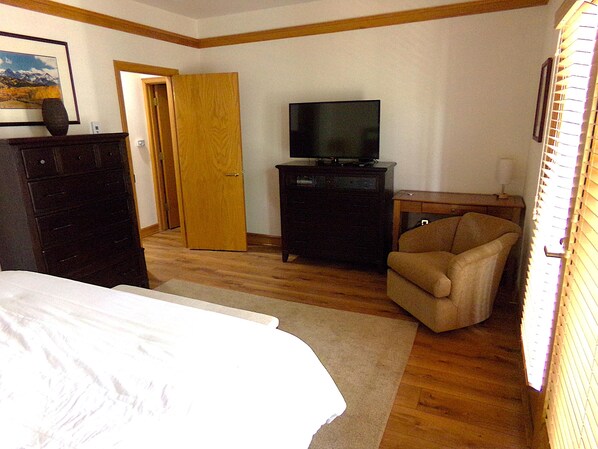 Apartamento em Condomínio Fechado, várias camas (Chateau DuMont Oversized 2 Bed 2 Bath) | Com decoração personalizada, com mobília individualizada, Wi-fi grátis 