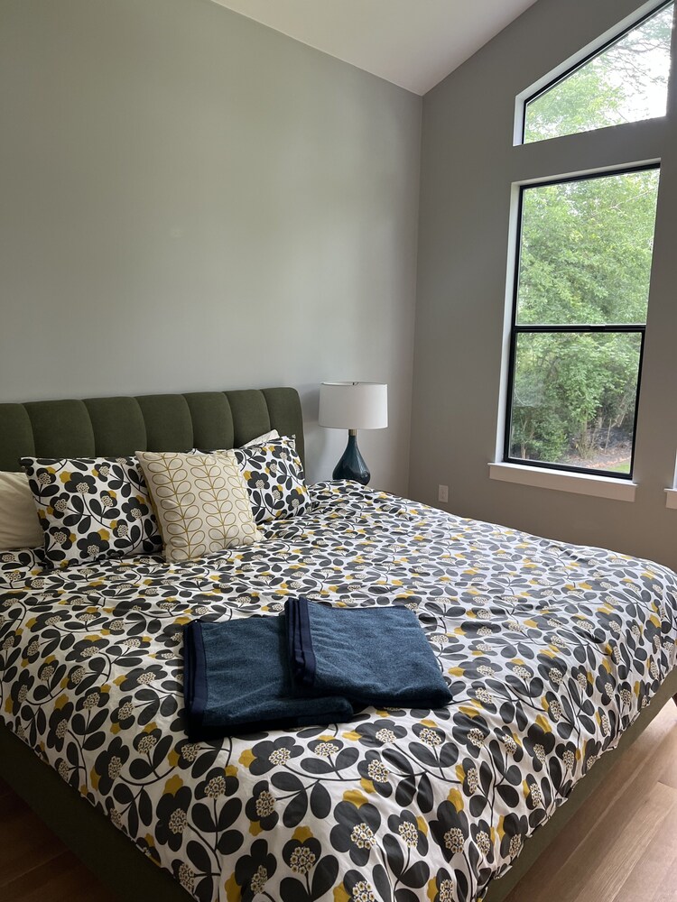 Luxury Home ON the River: Private Dunlap Beach - Clear Springs | Vrbo