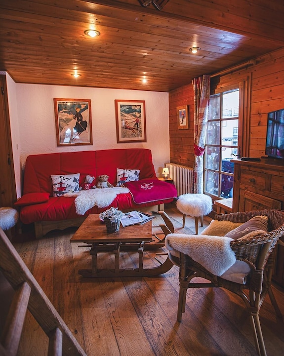 Wifi, à 200m Des Pistes De Ski, 1er éTage, Balcon, Cheminée Ou Poêle à Bois, Parking, Télévision - Les Gets