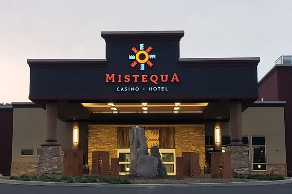 Mistequa Casino Hotel - Loon Lake, WA