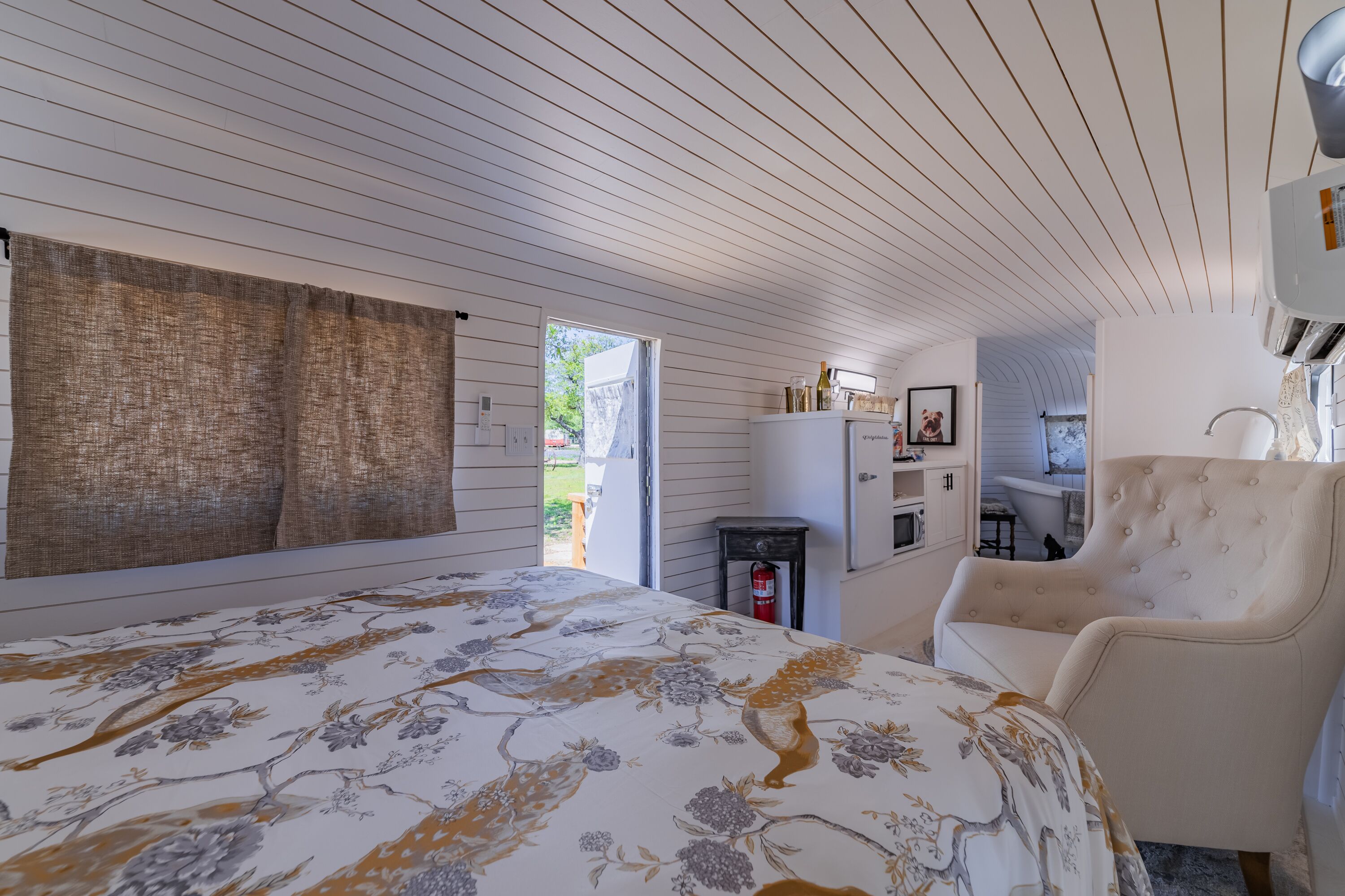 Glamping In Spicewood Tx Hill Country- The Vagabond - Lake Travis, TX