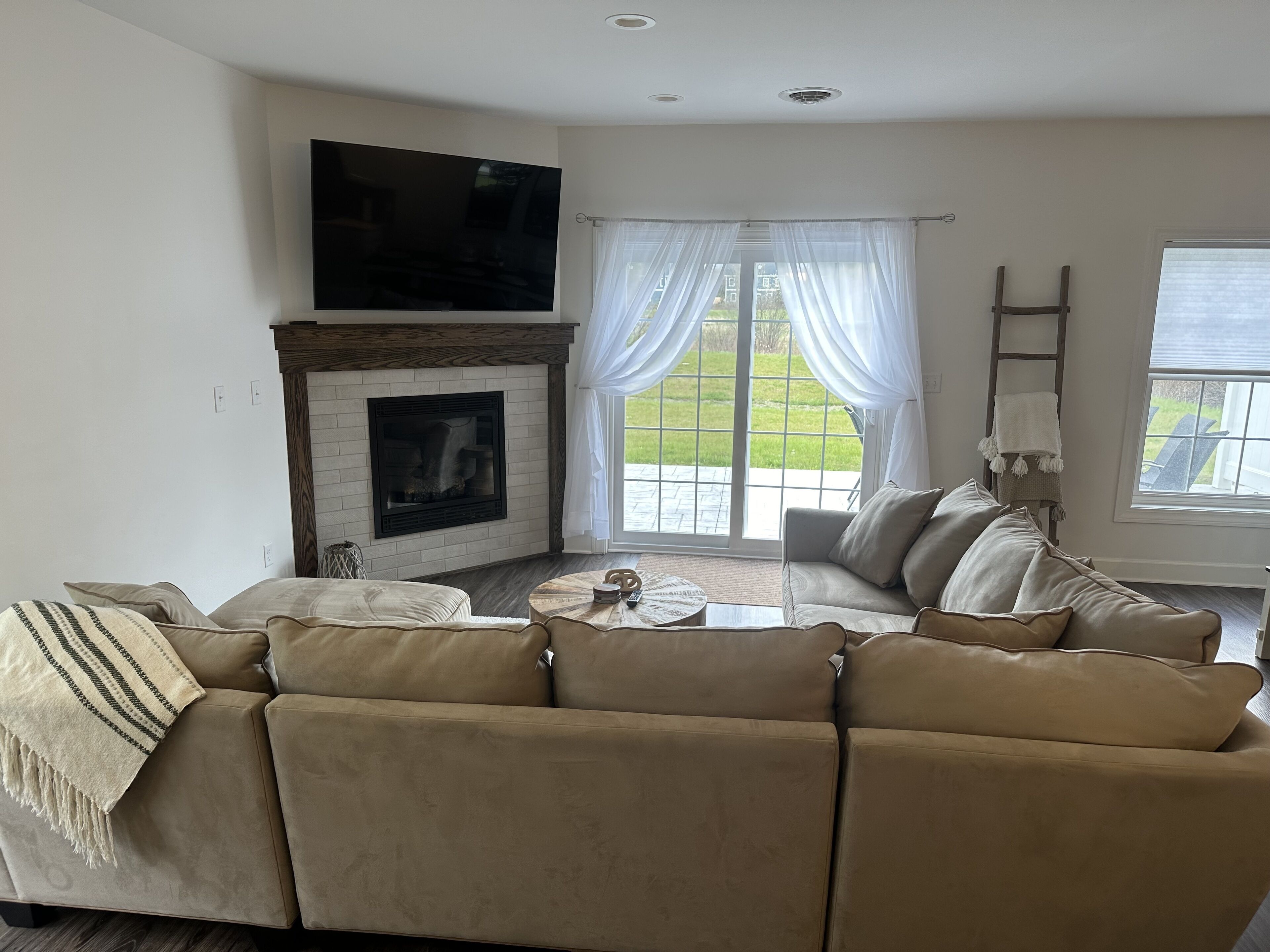 Newly Built Condo - Premium Features, Game Room, Firepit, Short Walk To Village - Ellicottville, NY