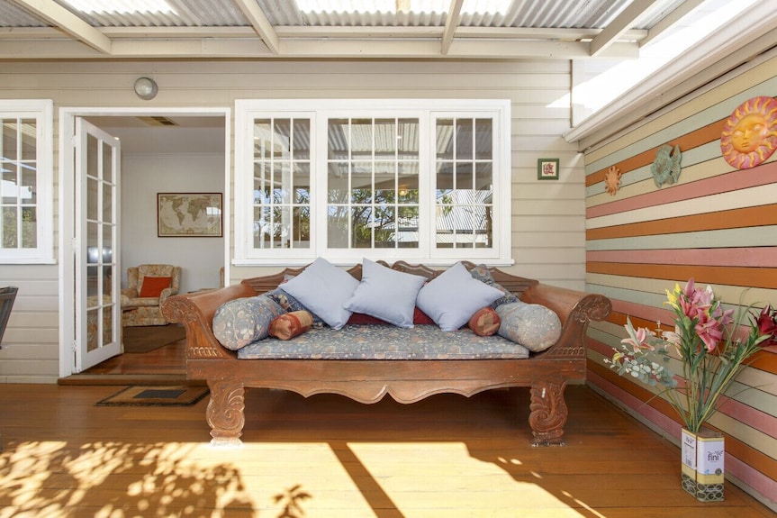 Country Living - 3 Bedroom Cottage - フリマントル