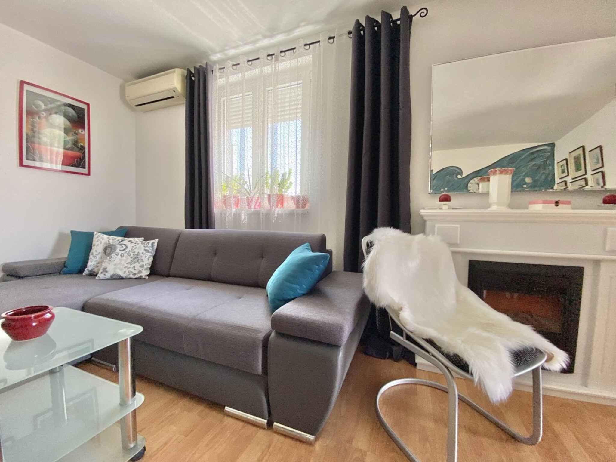 Holiday Apartment Mit Terrasse - Cres