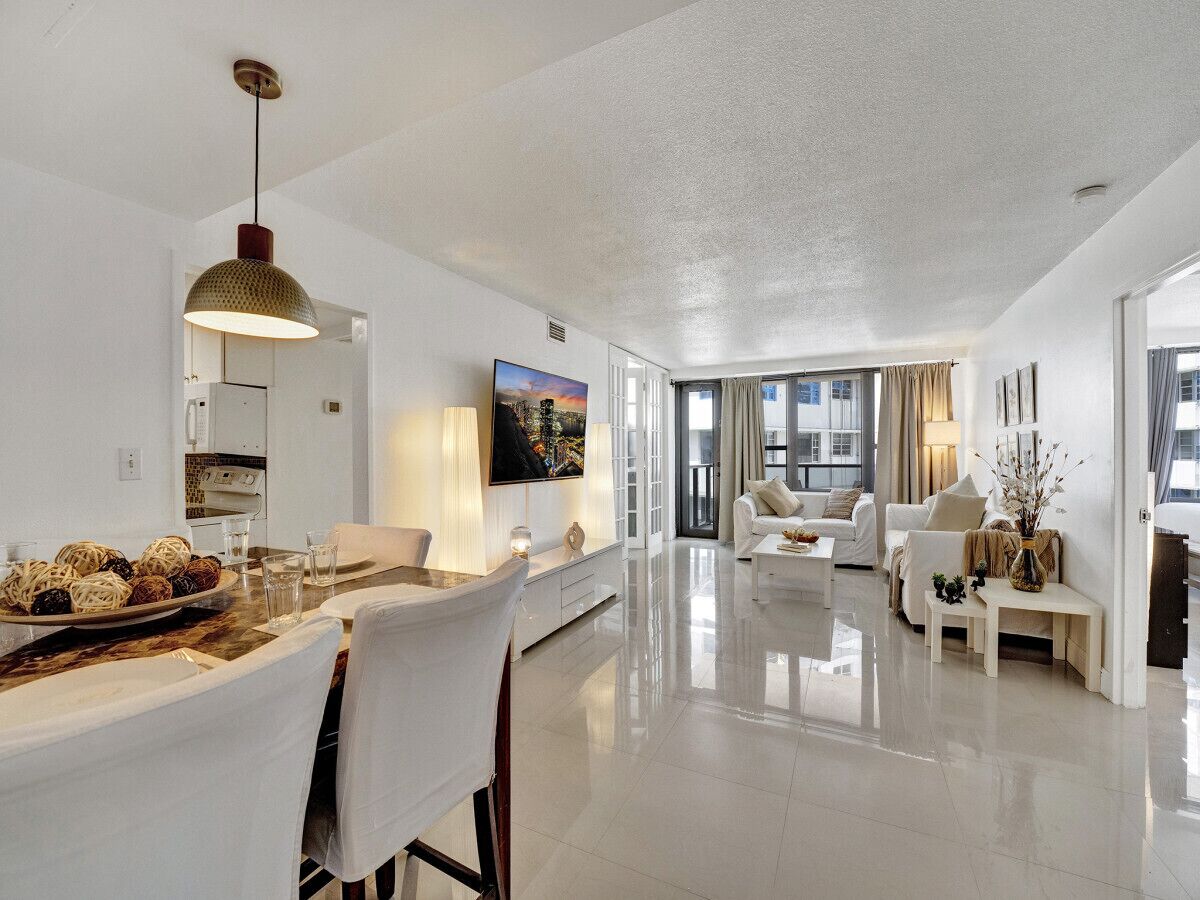 Cozy Beachfront 2 Bdr  Miami Beach Condo 1516 - South Beach, FL