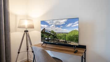 Condo urbano | 2 quartos, roupas de cama antialérgicas, individualmente mobiliados