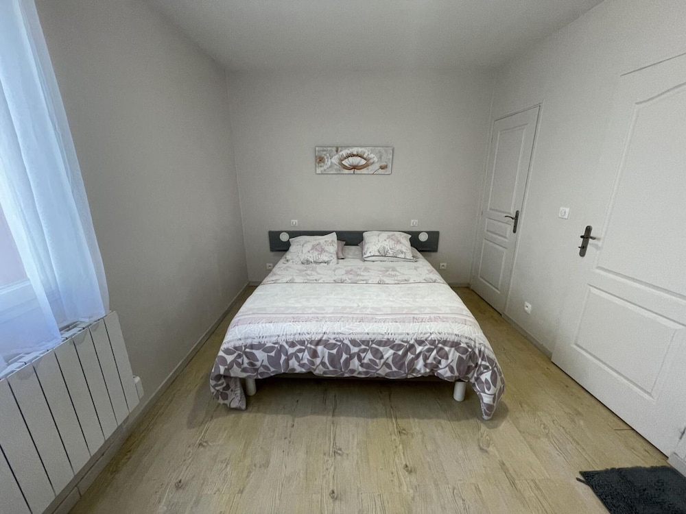 Maison Plain-pied 3 Ch Avec Sdb Privatives, Cour Et Jardin, Proche Blois Et Châteaux De La Loire - Vineuil