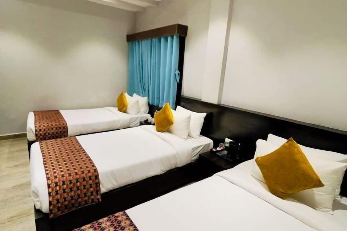 Roupas de cama premium, frigobar, cofres nos quartos, escrivaninha