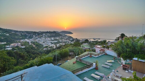 Giardini Di Iside E Osiride - Ischia