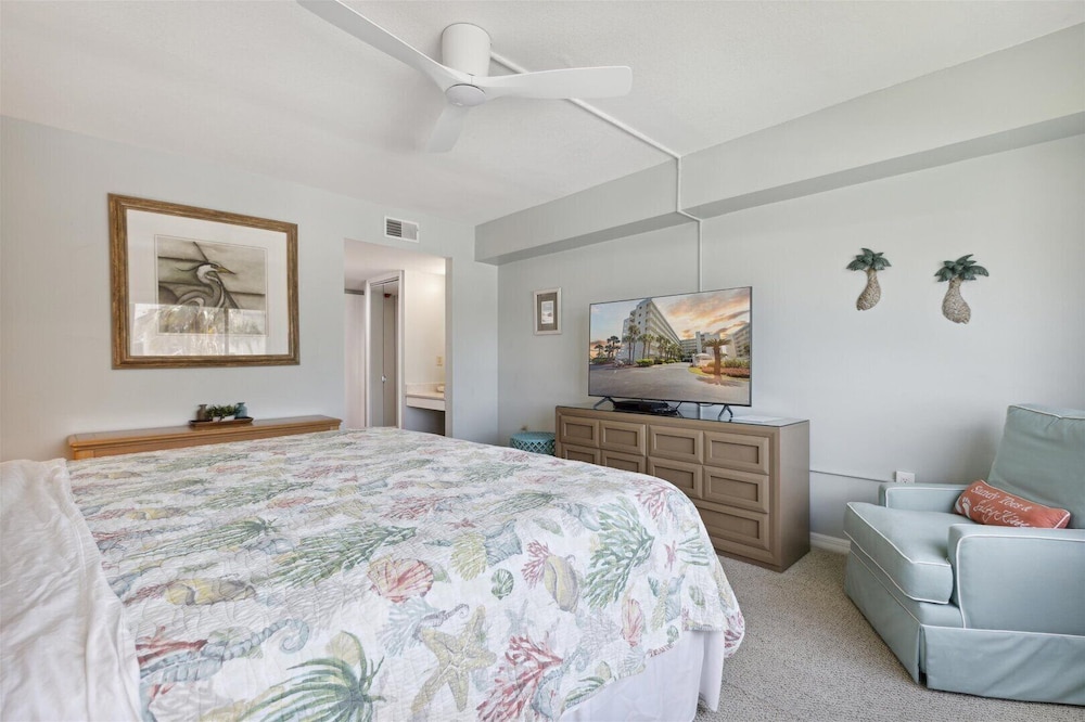 Seashore Splendor With Ocean Views, Heated Pool & Tennis Court - Cocoa Beach, FL