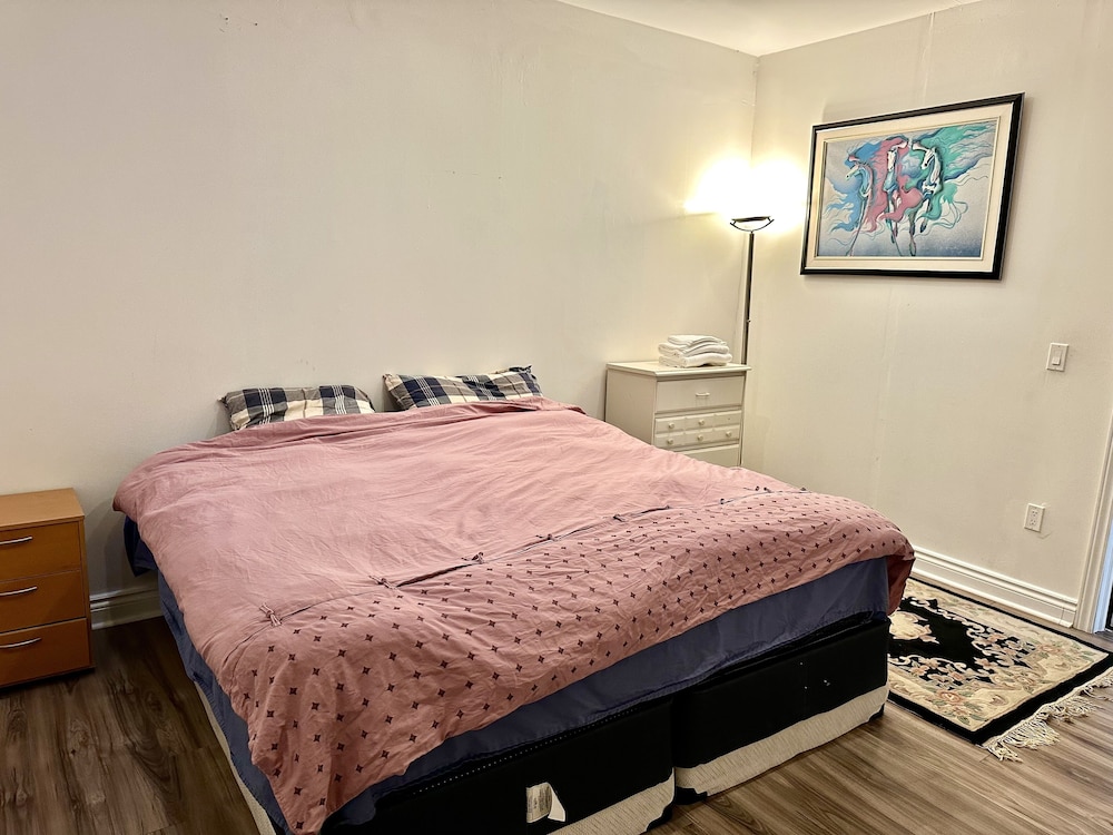 1 Bdr Apartment : Ttc/subway Access - Markham