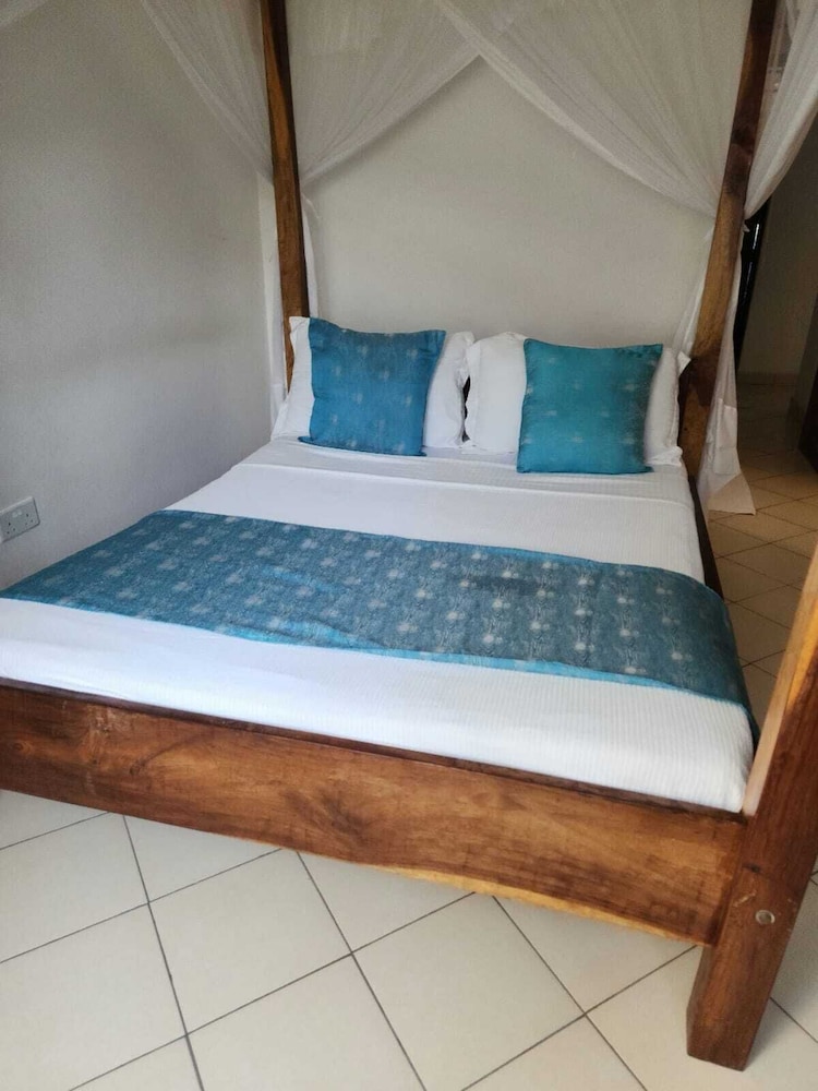 Lux Suites Diani Airstrip Villas - Diani Beach