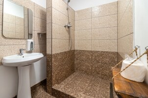 Quarto tradicional | Banheiro | Produtos de toalete grátis