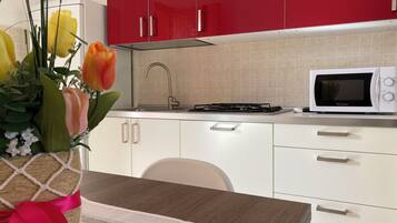 Apartamento, 2 quartos, varanda | Interior