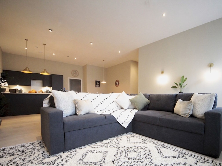 Apartment 6 Old Conservative Club In Historic Town - Pass The Keys - Caernarfon Castle