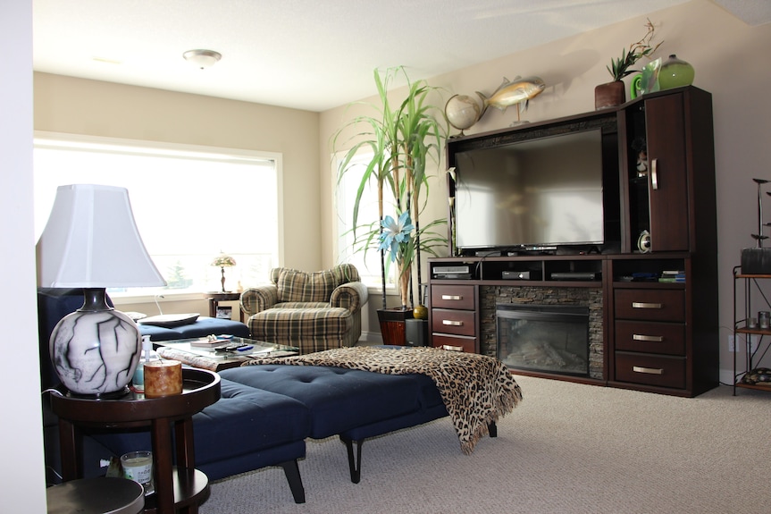 Charming Guest House With Beautiful Mountain View & Spa....pet Friendly - Okotoks