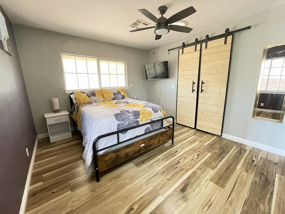 Vegas Villa Apartment! Centrally located with upgraded features and ...
