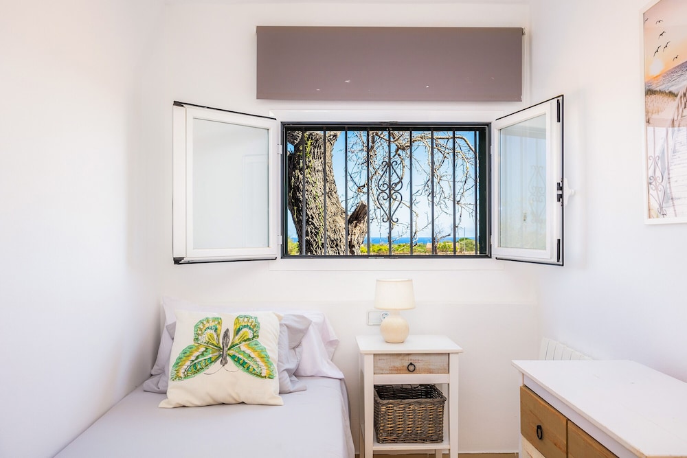 Holiday Home 'Finca Blanca' With Shared Pool, Wi-fi And Air Conditioning - Cala Murada